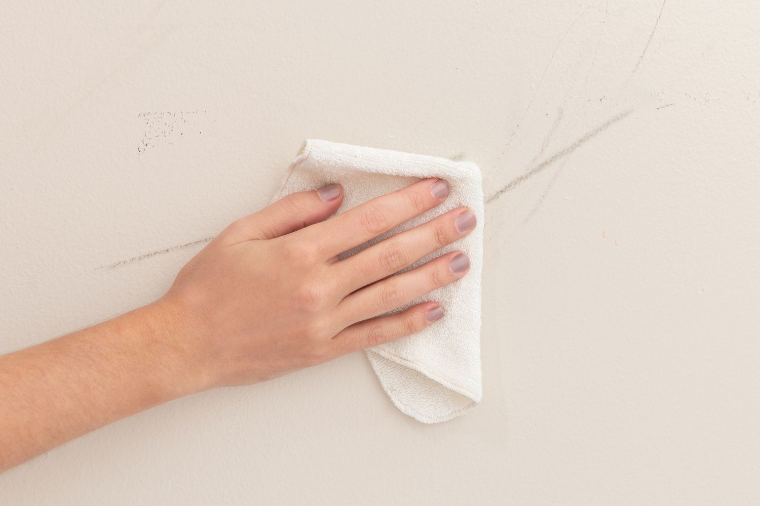 Ultimate Guide to Effortlessly Removing Scuff Marks - Bright Leaf Cleaning